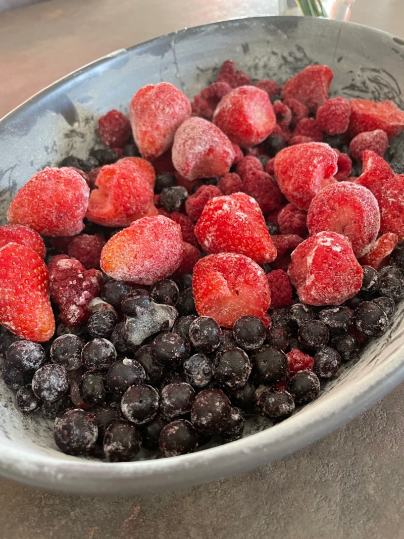 Gâteau au yaourt aux fruits rouges surgelés – Sibylle Naud – Diéteticienne